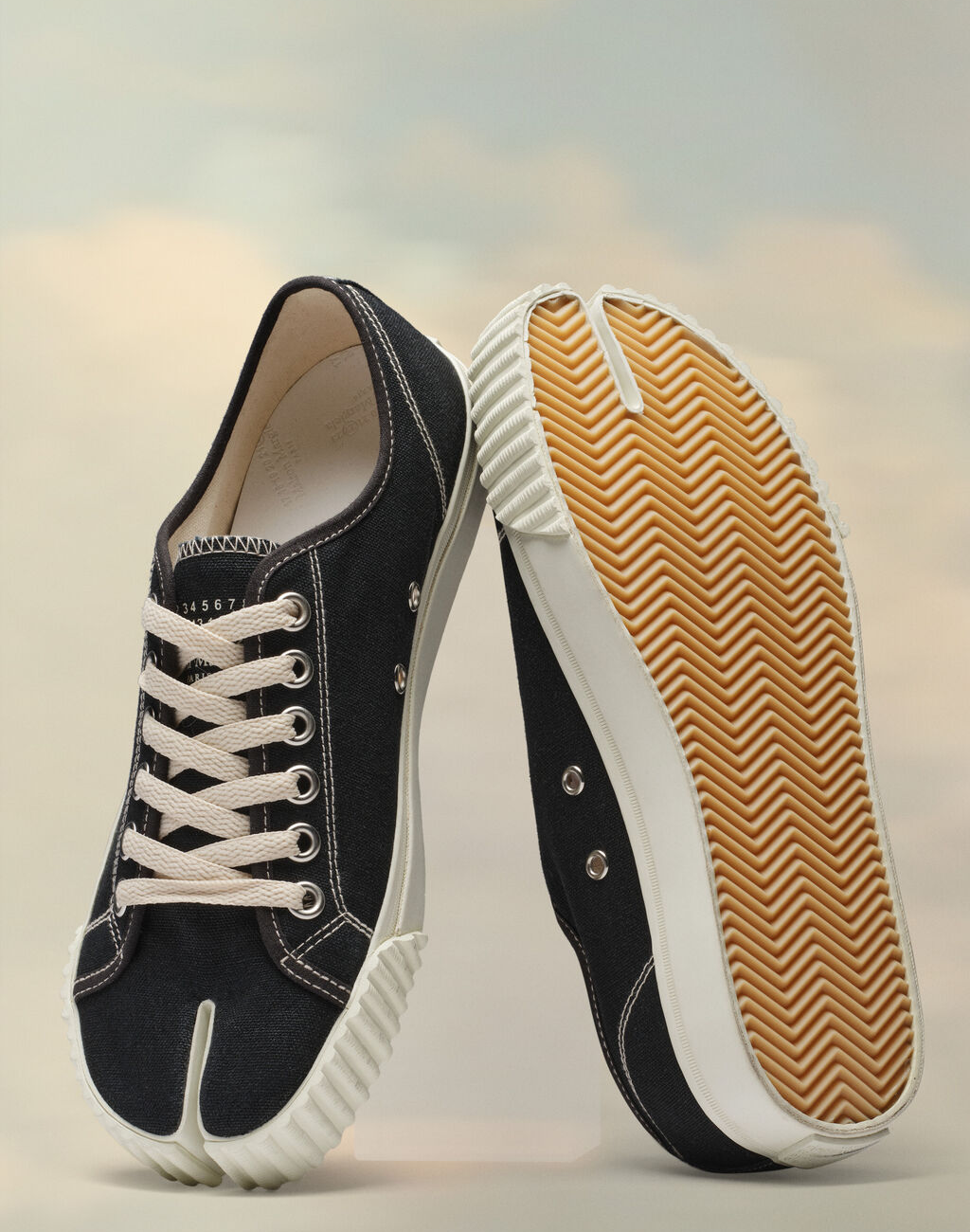 Tabi sneakers