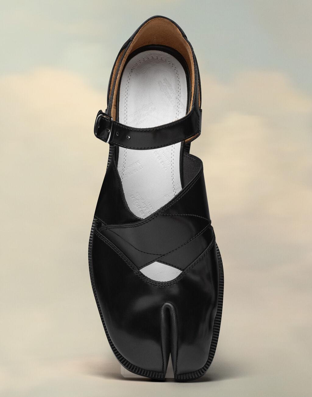 Tabi leather sandals black