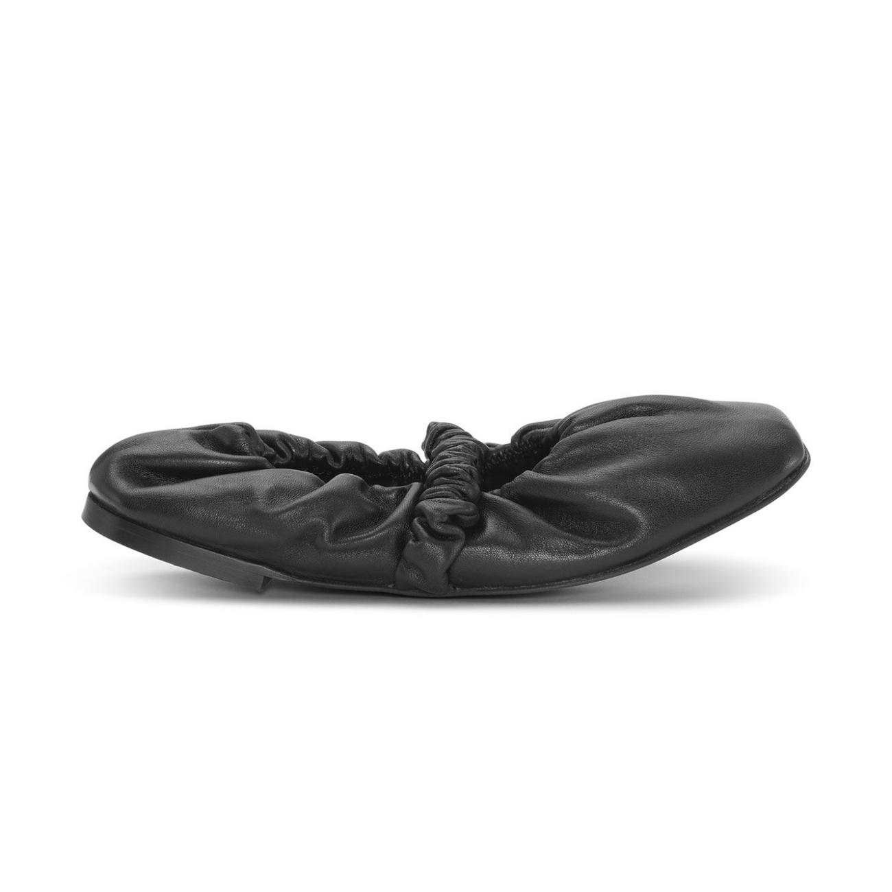 SCRUNCHIE BALLERINAS